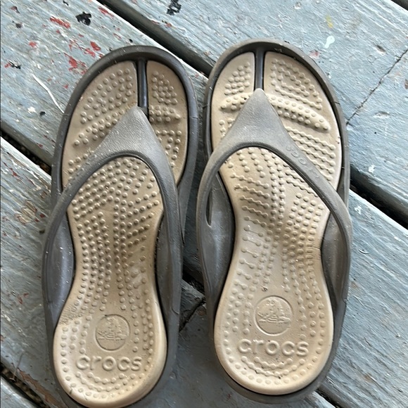 CROCS | Shoes | Crocs Dualtone Flip Flops In Brown And Beige | Poshmark